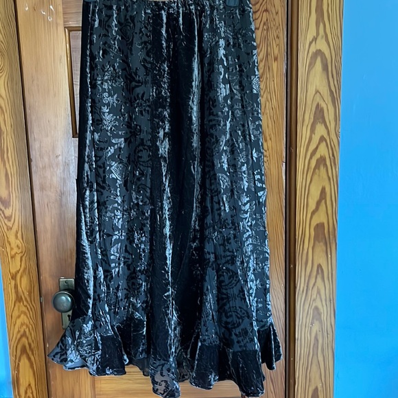 Chico's | Skirts | Chicos Panel Burnout Ruffled Velvet Maxi Skirt Size2 ...
